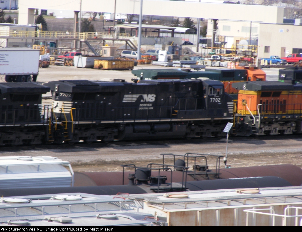 NS 7702